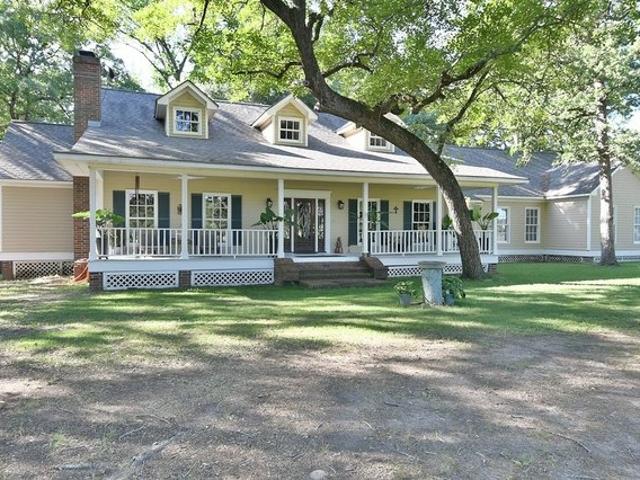 1263 Weishuhn Rd, New Ulm, TX 78950