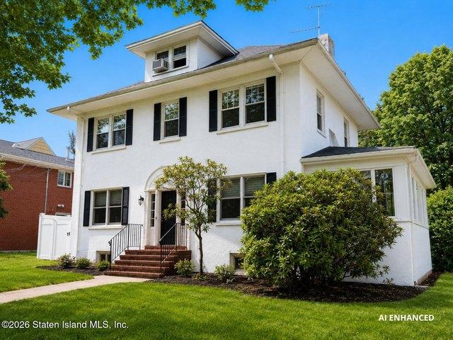 126 8th St, Staten Island, NY 10306