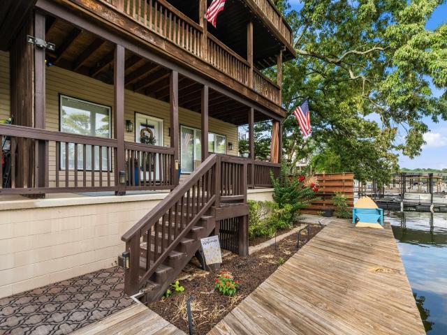 126 Chambers Point