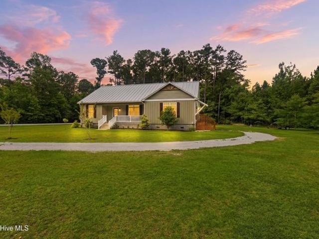 126 Charlie Rd, Minnesott Beach, NC 28510