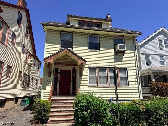 126 Chestnut St, East Orange, NJ 07018