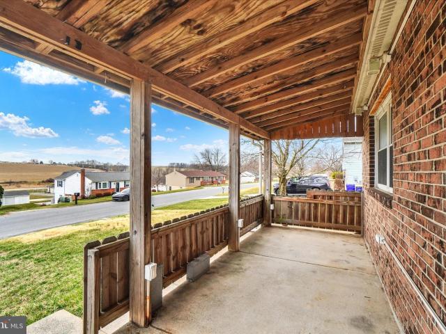 126 Claremont Dr, Seven Valleys, PA 17360 | MLS #PAYK2097 | Compass