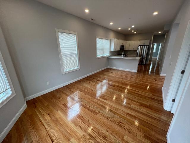 126 Cross St, Unit 6, Somerville, MA 02145 | MLS #73482 | Compass