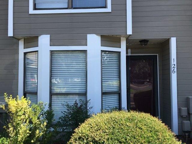126 Aloha Dr, Fayetteville, NC 28311