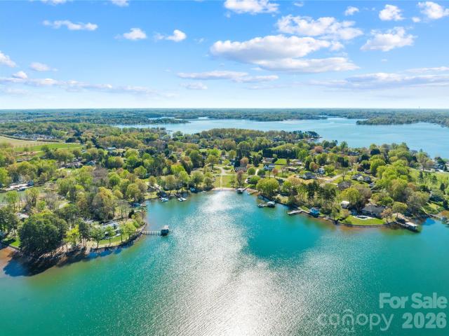126 Aqua Dr, Unit 4, Mooresville, NC 28117 | MLS #4364