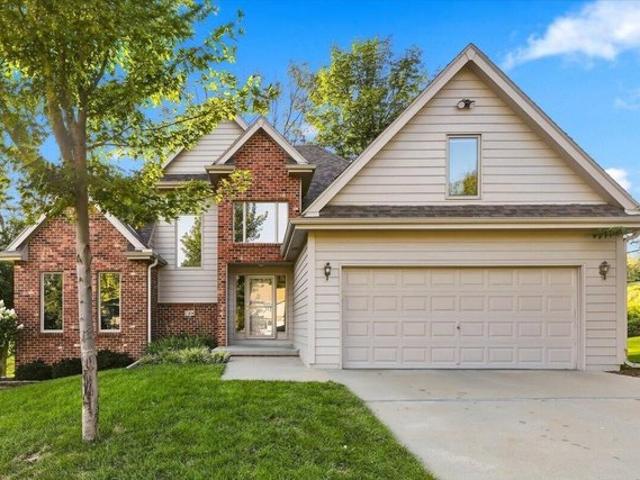 126 Arbor Cir, Council Bluffs, IA 51503