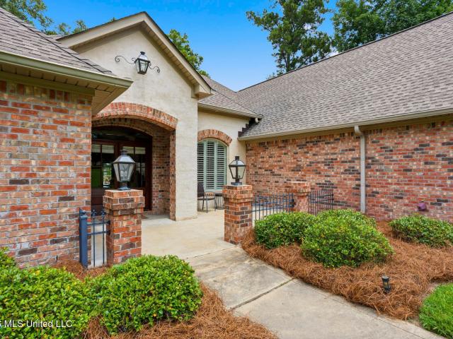 126 Ashbrooke Trail