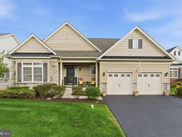 126 Bayhill Dr, North Wales, PA 19454