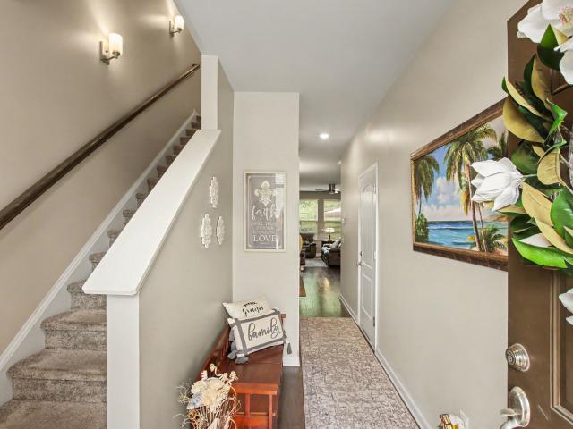 126 Bluestem Ct