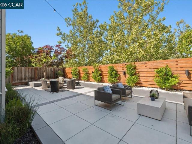 126 Blackstone Dr