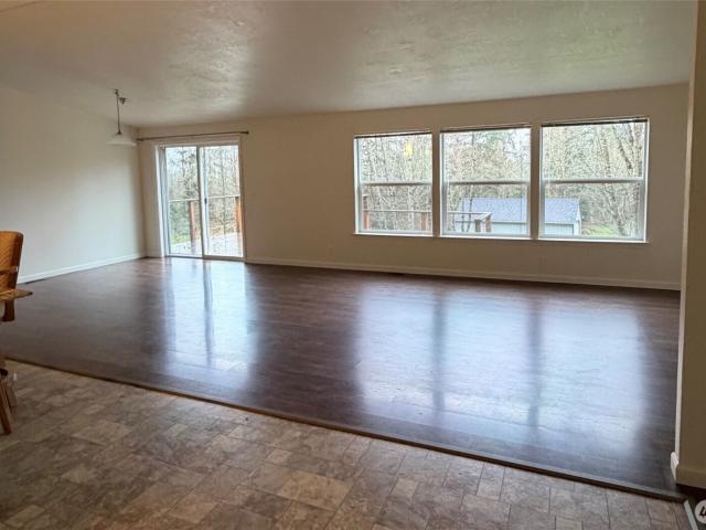 126 Burchett Rd