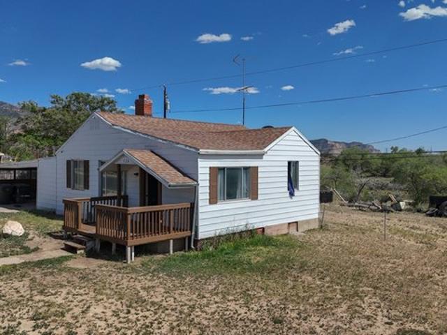 126 Grassy Dr, East Carbon, UT 84520