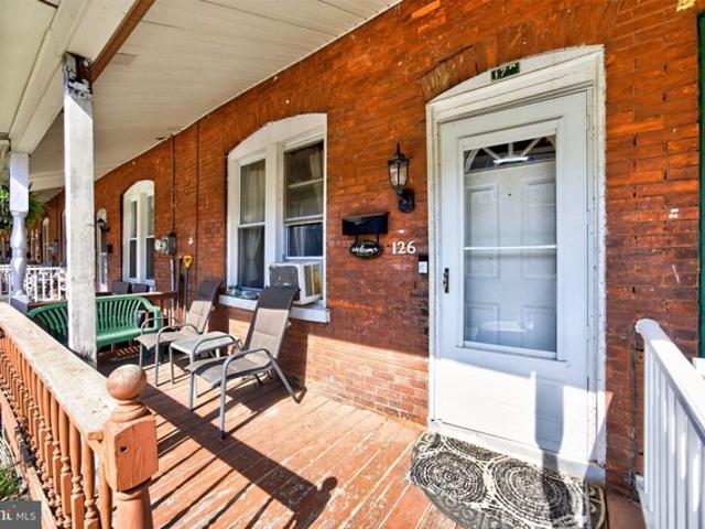 126 Green St, Downingtown, PA 19335