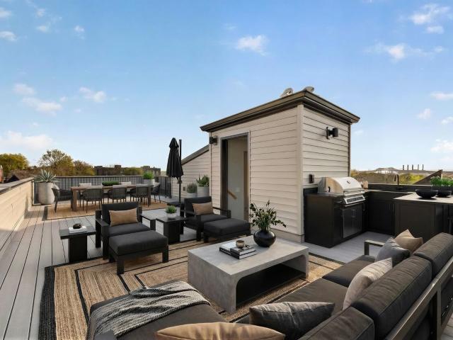 126 De Kalb Ave # 3