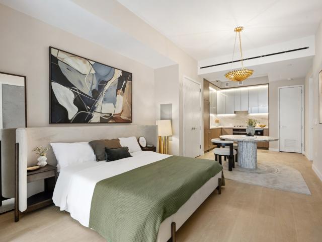 126 E 57TH Street 901