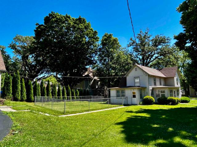 126 E 6Th Street