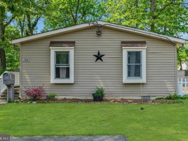 126 E Clearview Ave, Pine Hill, NJ 08021