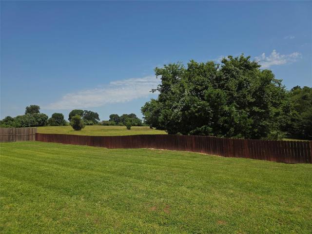 126 E Post Oak