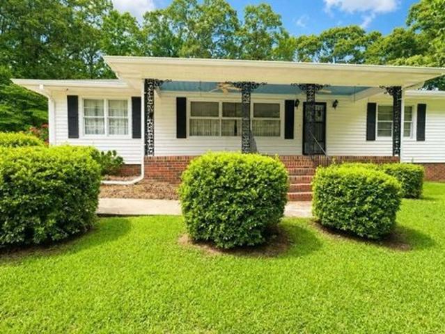 126 E Side, Tallapoosa, GA 30176