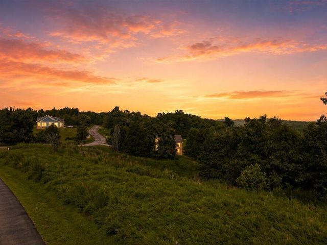 126 Emerald Pointe Circle
