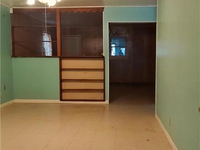 126 Ebony Avenue