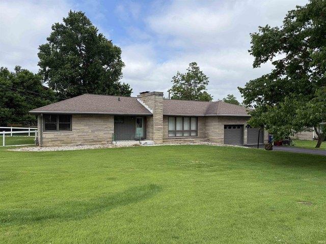 126 Edgewood Dr, Bedford, IN 47421