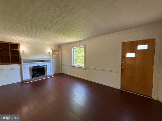 126 Forest Avenue # 1