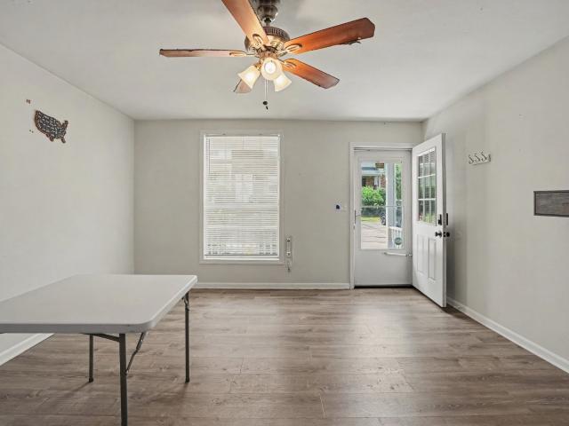 126 Five Oaks Dr