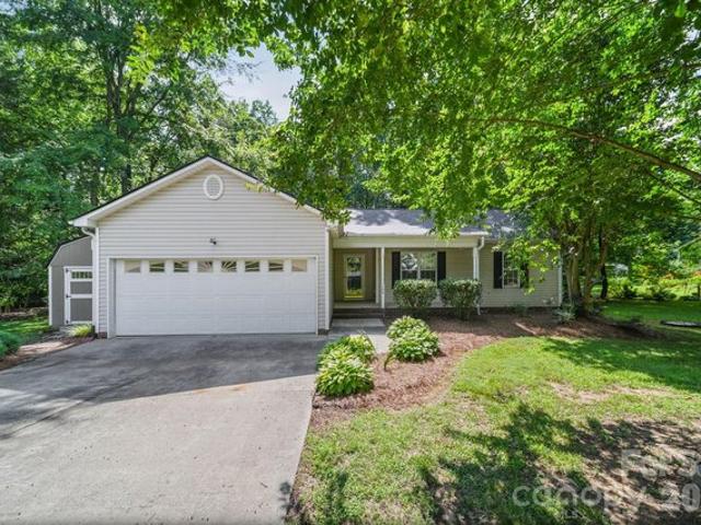 126 Fritzvon Dr, Mount Pleasant, NC 28124