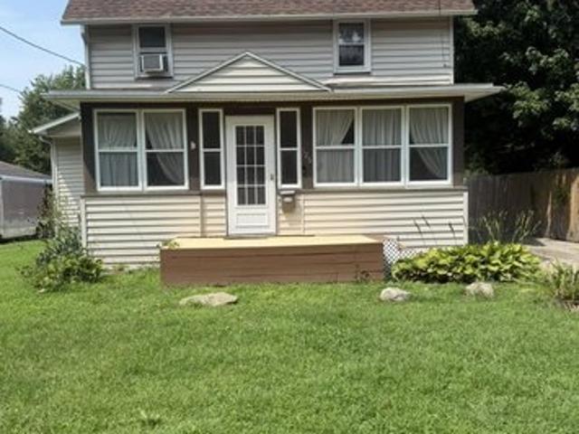 126 Fulton St, Galesburg, IL 61401