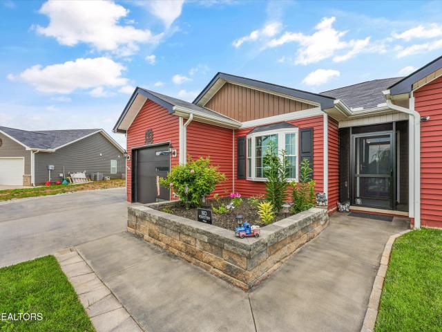 126 Hartfield Lane