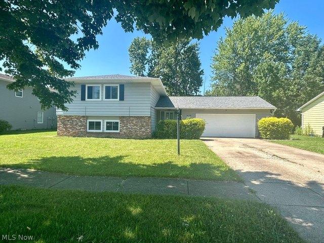 126 Hemlock Dr, Elyria, OH 44035