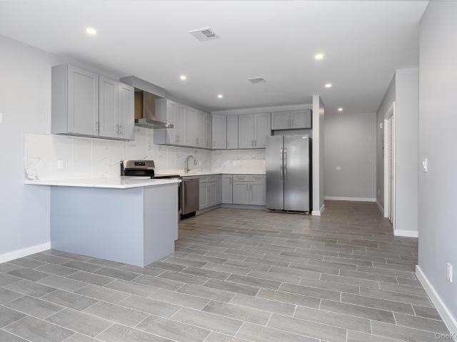 126 Innis Avenue 2 3