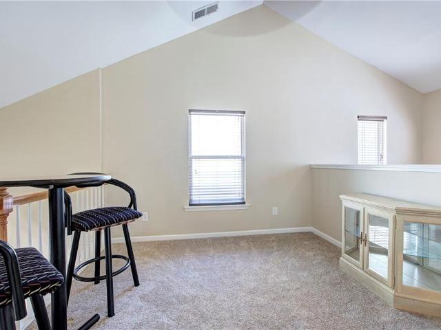 126 Oakview Passage