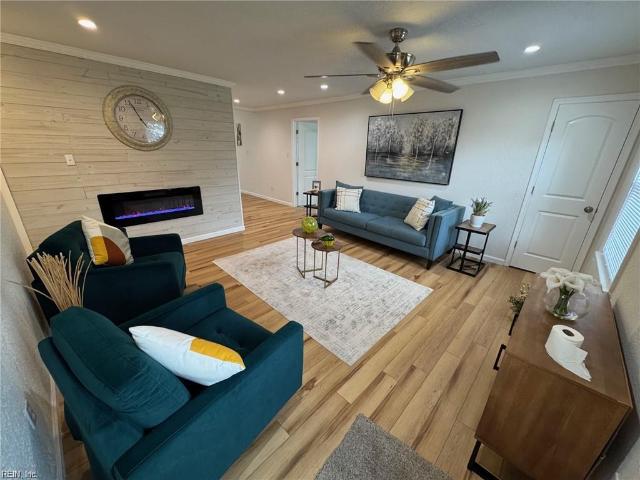 126 Oregon AVE
