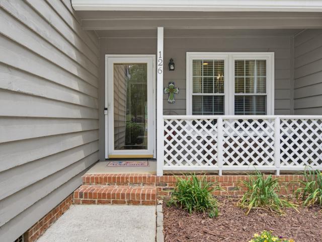 126 Lake Hollow Circle