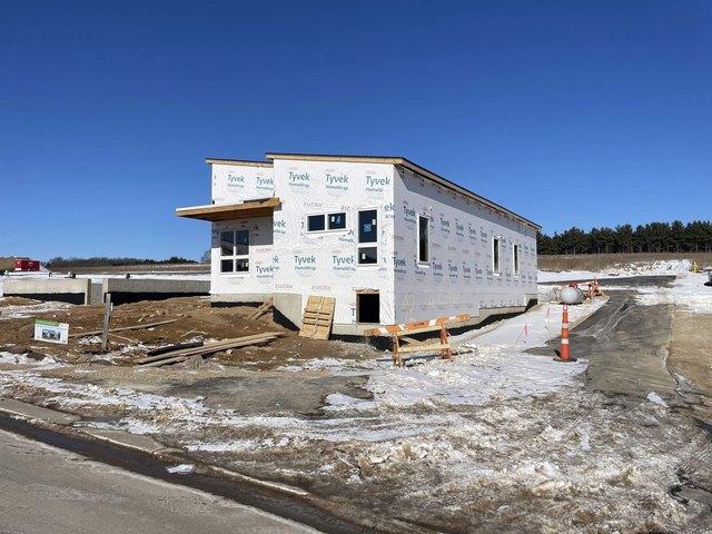 126 Lupine Ave, Poynette, WI 53955