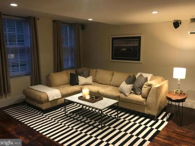 126 N 3rd St #4 Philadelphia, PA 19106