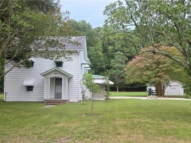 126 N Bay Haven Rd, Gwynn, VA 23066