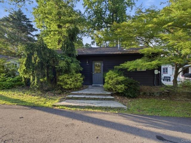 126 New Valley Rd, New City, NY 10956