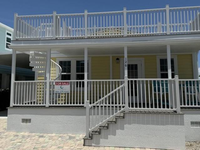 126 NE Bay Dr, Jensen Beach, FL 34957