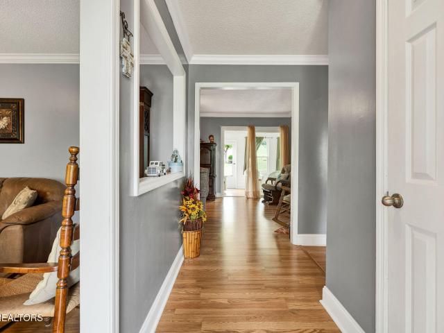 126 NE Live Oak Tr