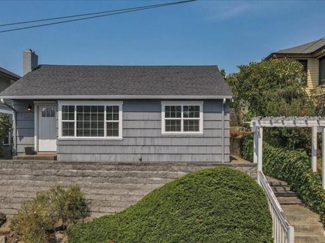 126 NW 50th St, Seattle, WA 98107