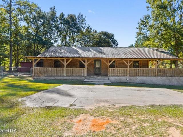 126 Short Leaf Ln, Lucedale, MS 39452
