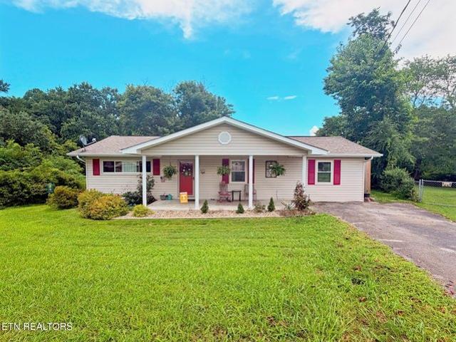 126 Spain Cir, Harriman, TN 37748