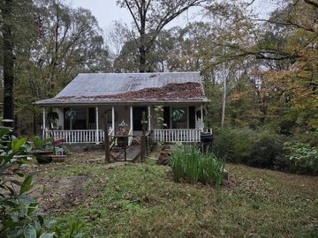 126 Sumrall Ln, Woodville, MS 39669