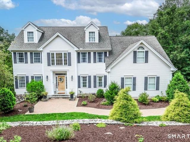 126 Sunset Ridge Rd, Southbury, CT 06488