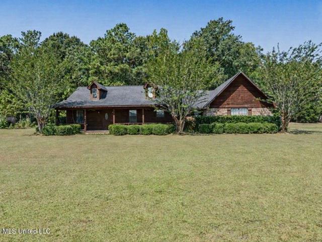 126 Poor Man Rd, Lucedale, MS 39452