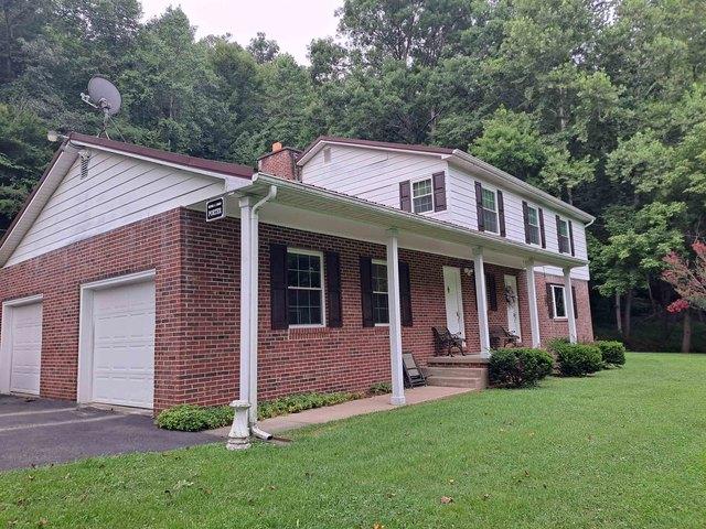 126 Porter Mill Dr, Fort Gay, WV 25514