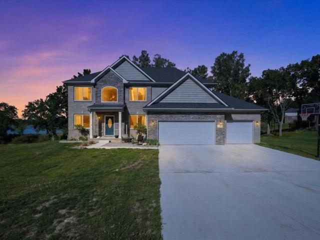 126 Parker Ln, Ortonville, MI 48462